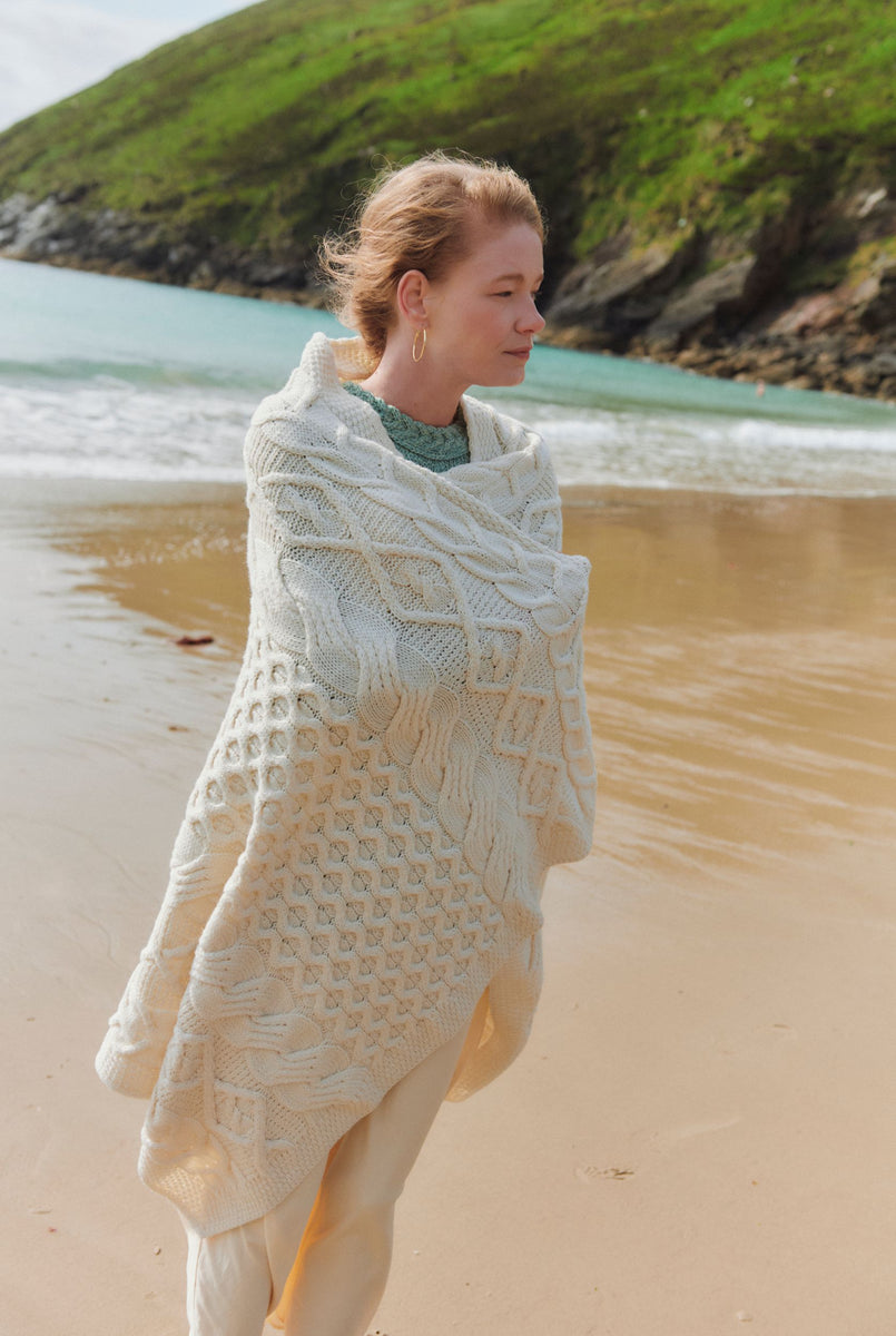 Dugort Honey, Diamond & Cable Aran Blanket - Cream
